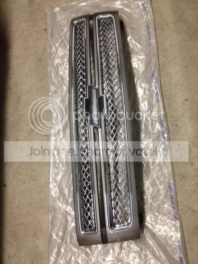 07-14 Front Grille, Graystone Metallic, MINT! | Chevy and GMC Duramax ...