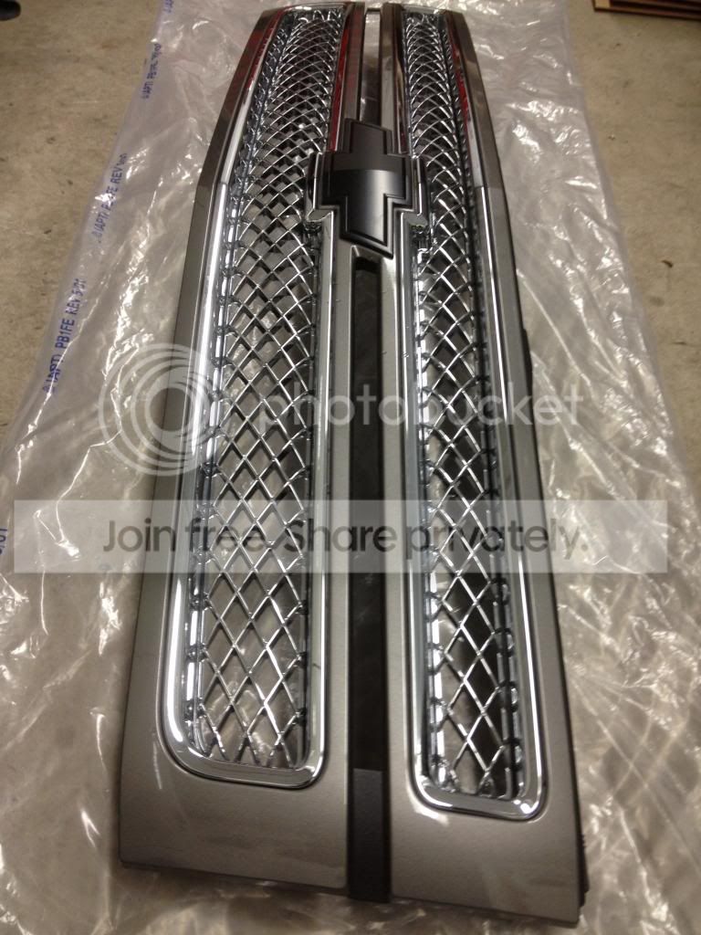 07-14 Front Grille, Graystone Metallic, MINT! | Chevy and GMC Duramax ...
