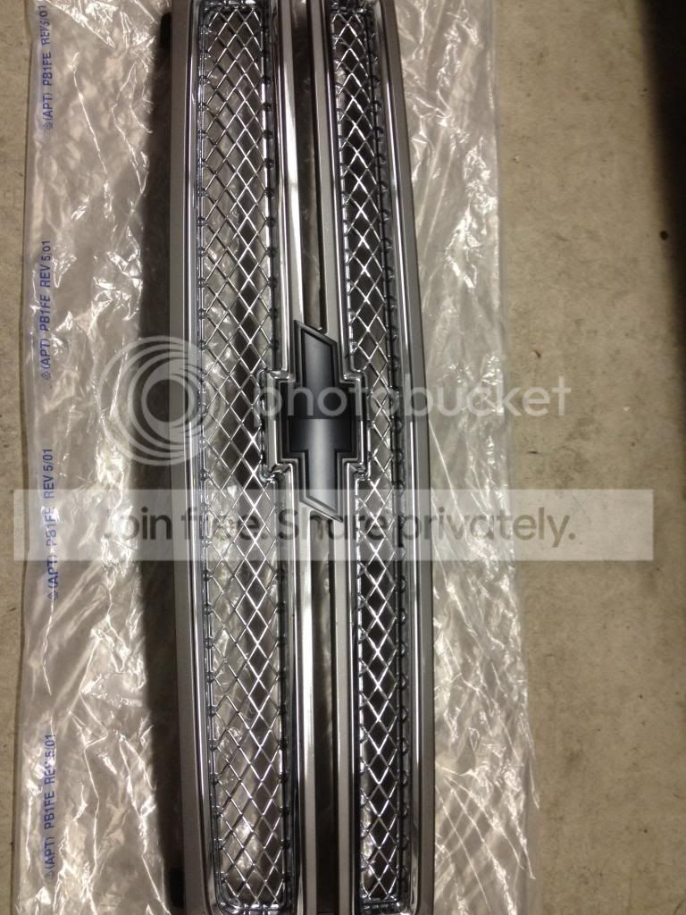 07-14 Front Grille, Graystone Metallic, MINT! | Chevy and GMC Duramax ...