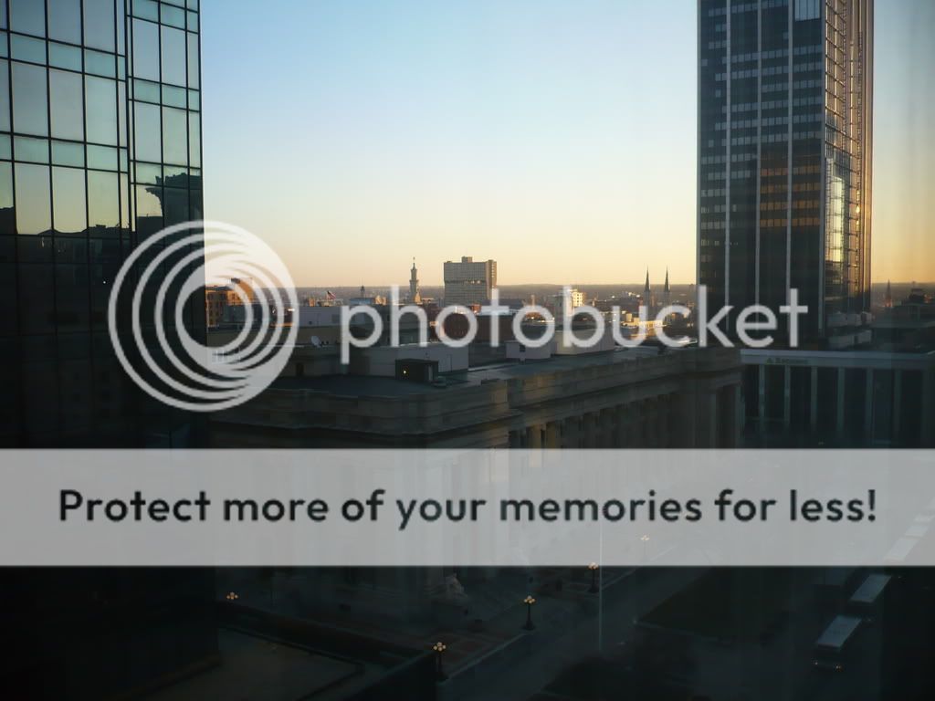 21 floors above Indianapolis & more | SkyscraperCity Forum