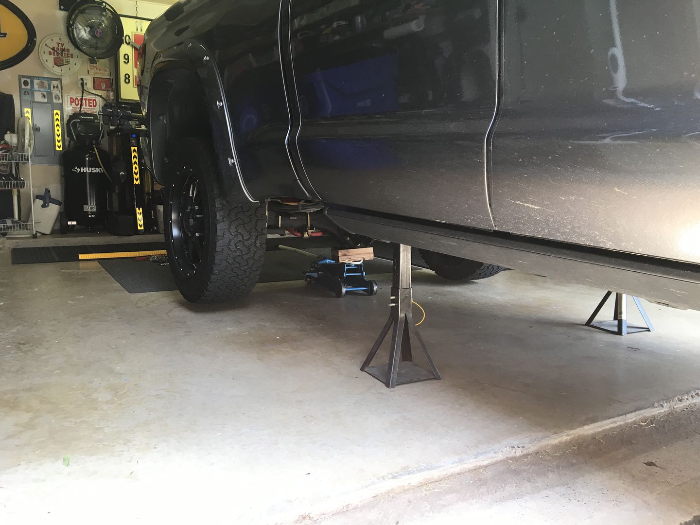 Installed my Toytec shackles today.. | Toyota Tundra Discussion Forum